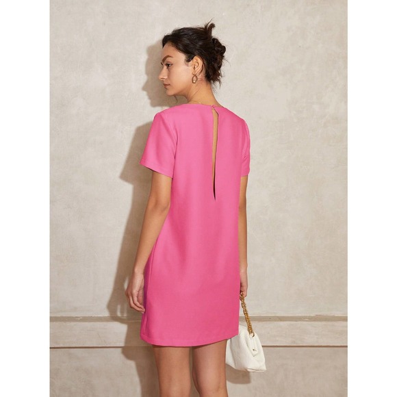 WILA | Tops | Minimalist Notched V Neck Keyhole Back Tunic Dress White ...